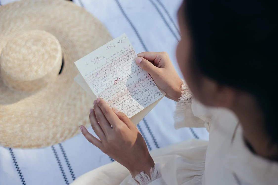 How to Write a Love Letter- Tips and Tricks | Callie Blog