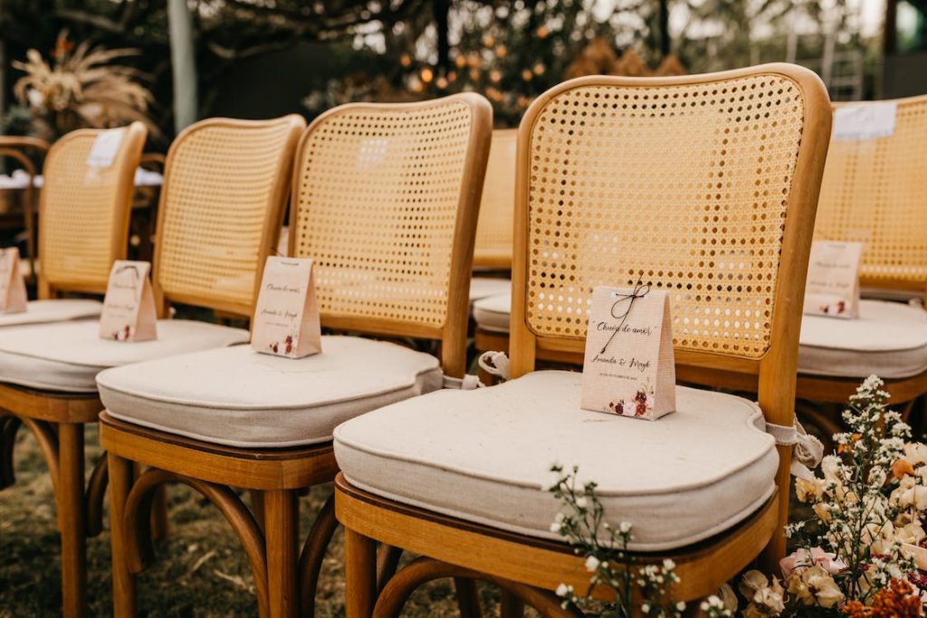 15 Wedding Seating Chart Ideas for the Perfect Ceremony